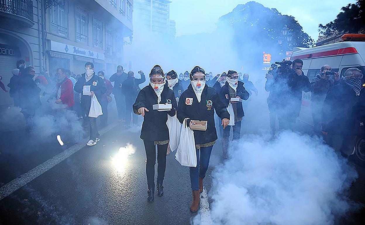 Fallas 2022: macrodespertà | Tro de bac con sello de Mediterráneo | Las Provincias